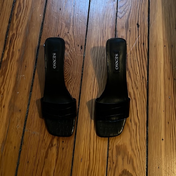SENSO | Shoes | Senso Black Leather Crocodile Effect Mules High Heel ...
